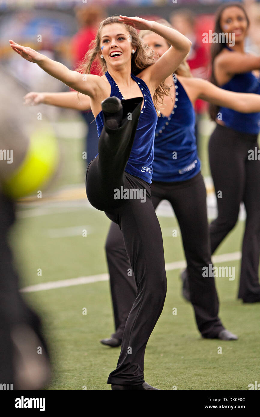 Bell helicopter 30 hi-res stock photography and images - Alamy