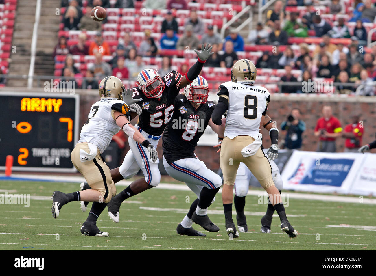 Dec. 30, 2010 - Dallas, Texas, US - Army Black Knights quarterback ...