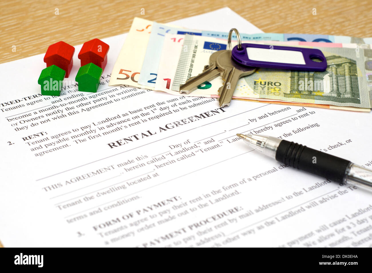 Keys lease agreement hi-res stock photography and images - Alamy