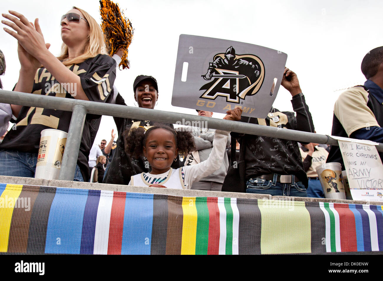Cheering knight hi-res stock photography and images - Alamy