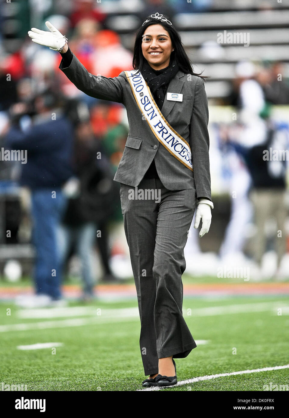 Dec. 31, 2010 - El Paso, Texas, U.S - A Sun Bowl Princess before the ...