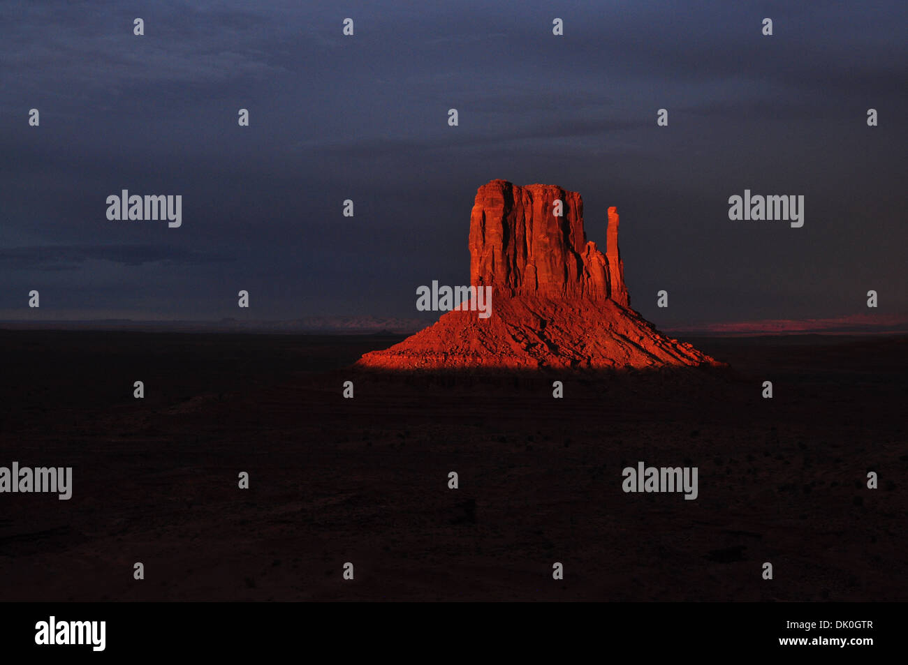 Mitten shadow hi-res stock photography and images - Alamy