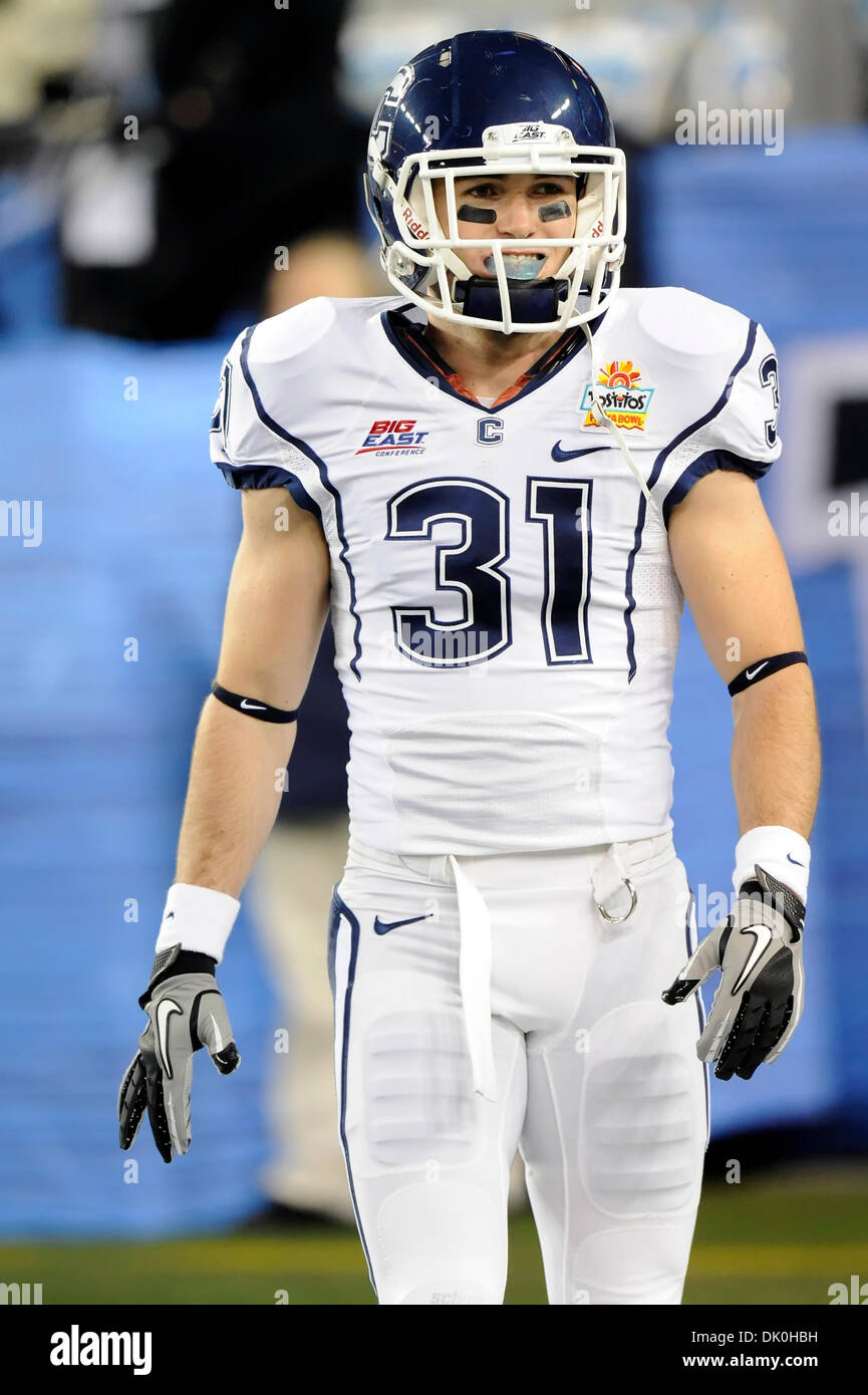 Fiesta bowl halftime hi-res stock photography and images - Alamy