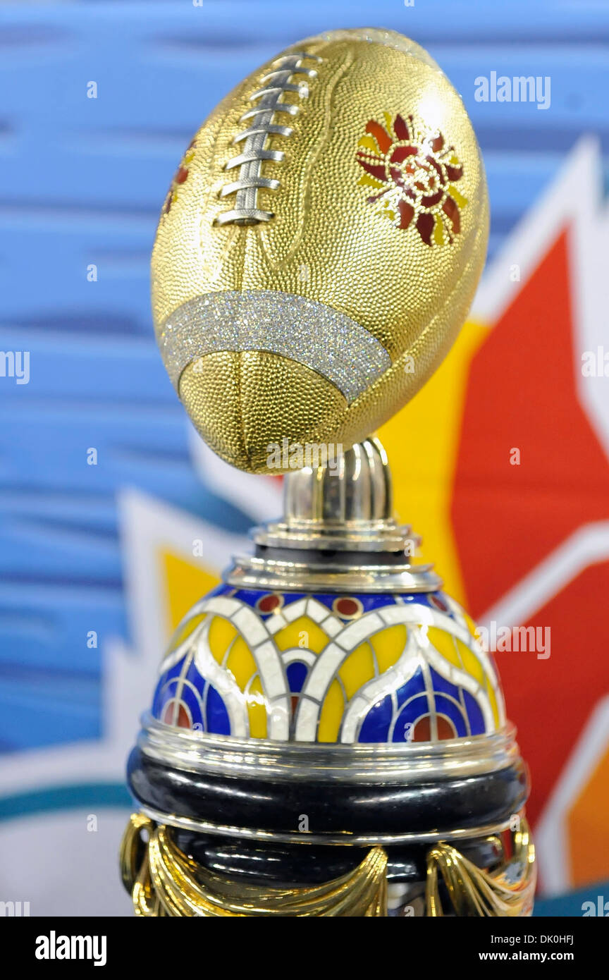 Division 1 championship trophy hi-res stock photography and images - Alamy