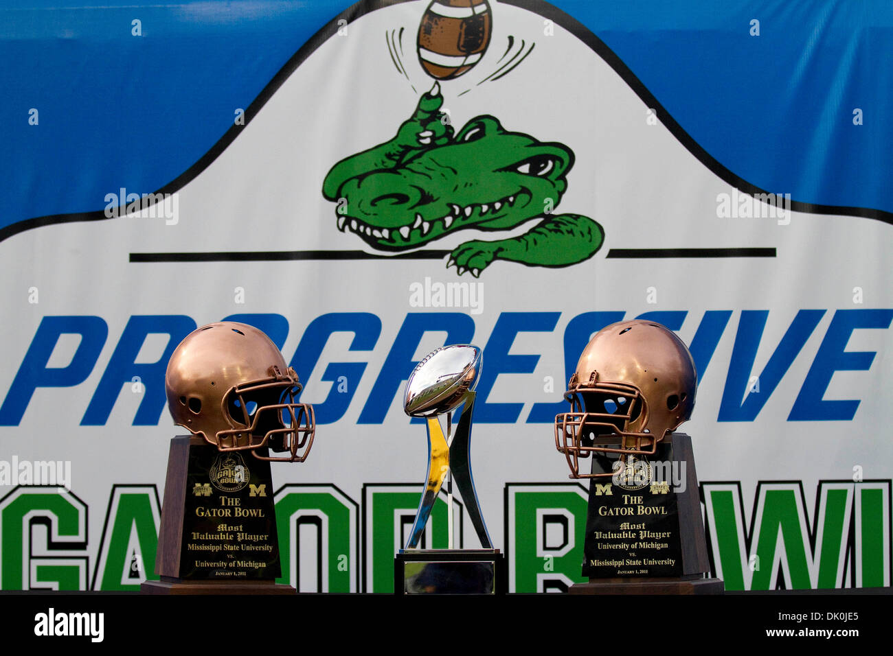 Progressive gator bowl hi-res stock photography and images - Alamy