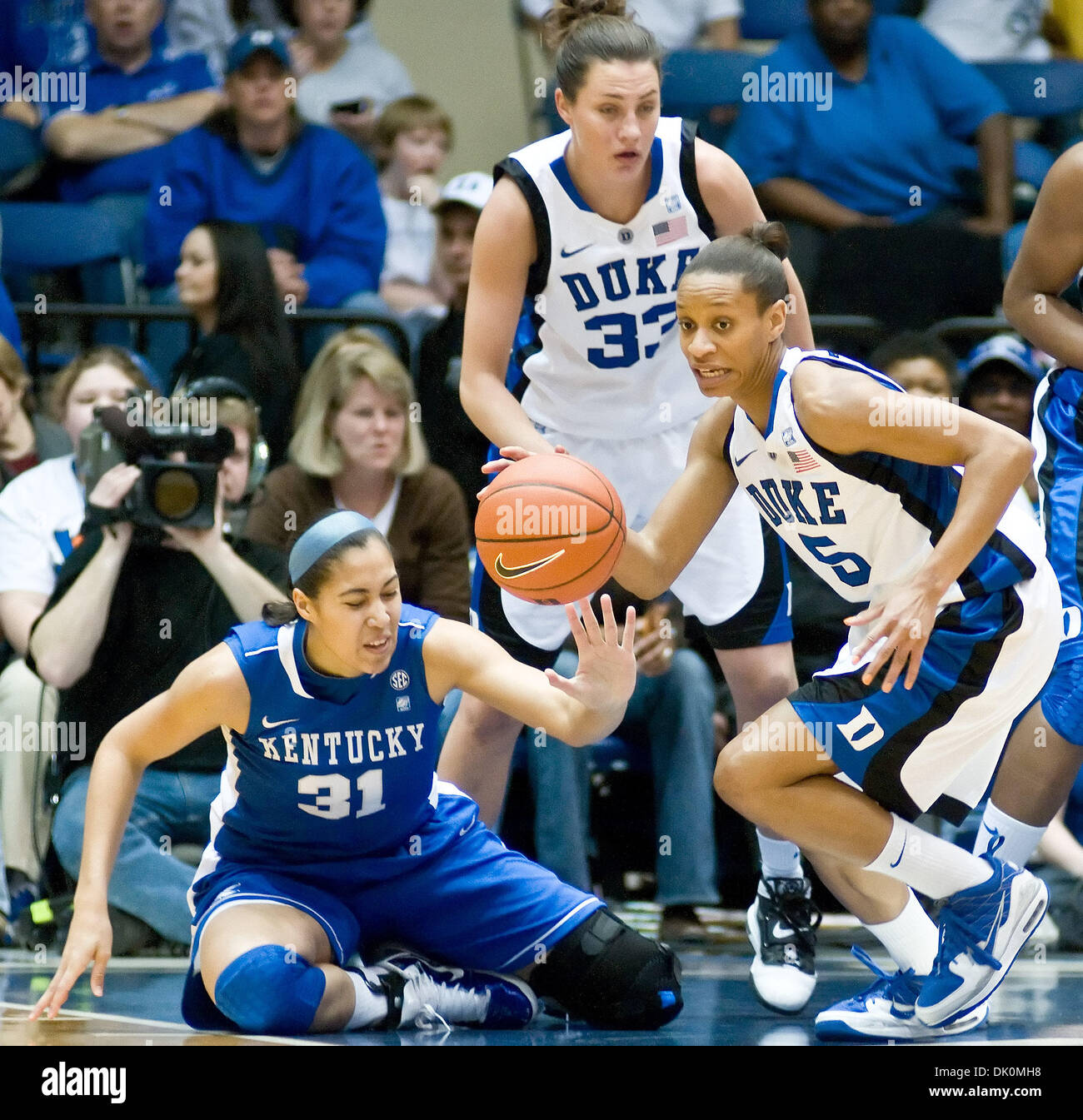 Jan. 4, 2011 - Durham, North Carolina, U.S - Duke guard Jasmine Thomas ...