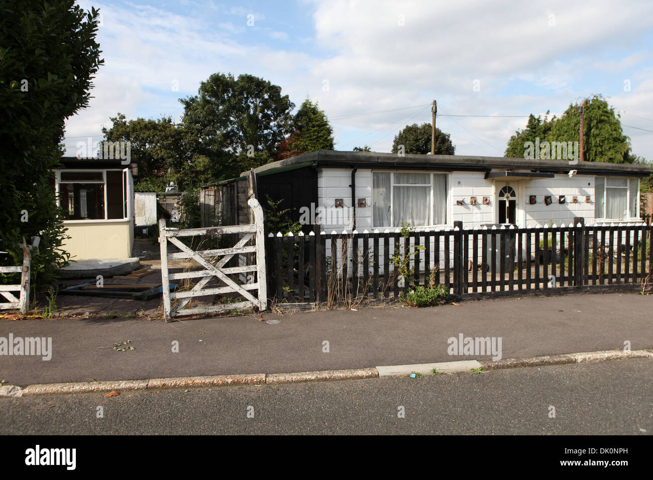 Post war prefab hi-res stock photography and images - Alamy