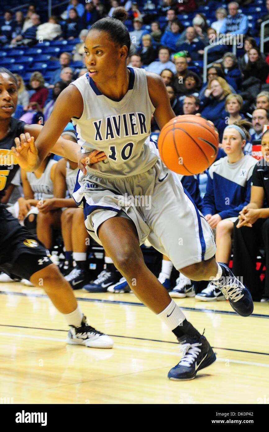 Jan. 5, 2011 - Cincinnati, Ohio, United States of America - Xavier ...