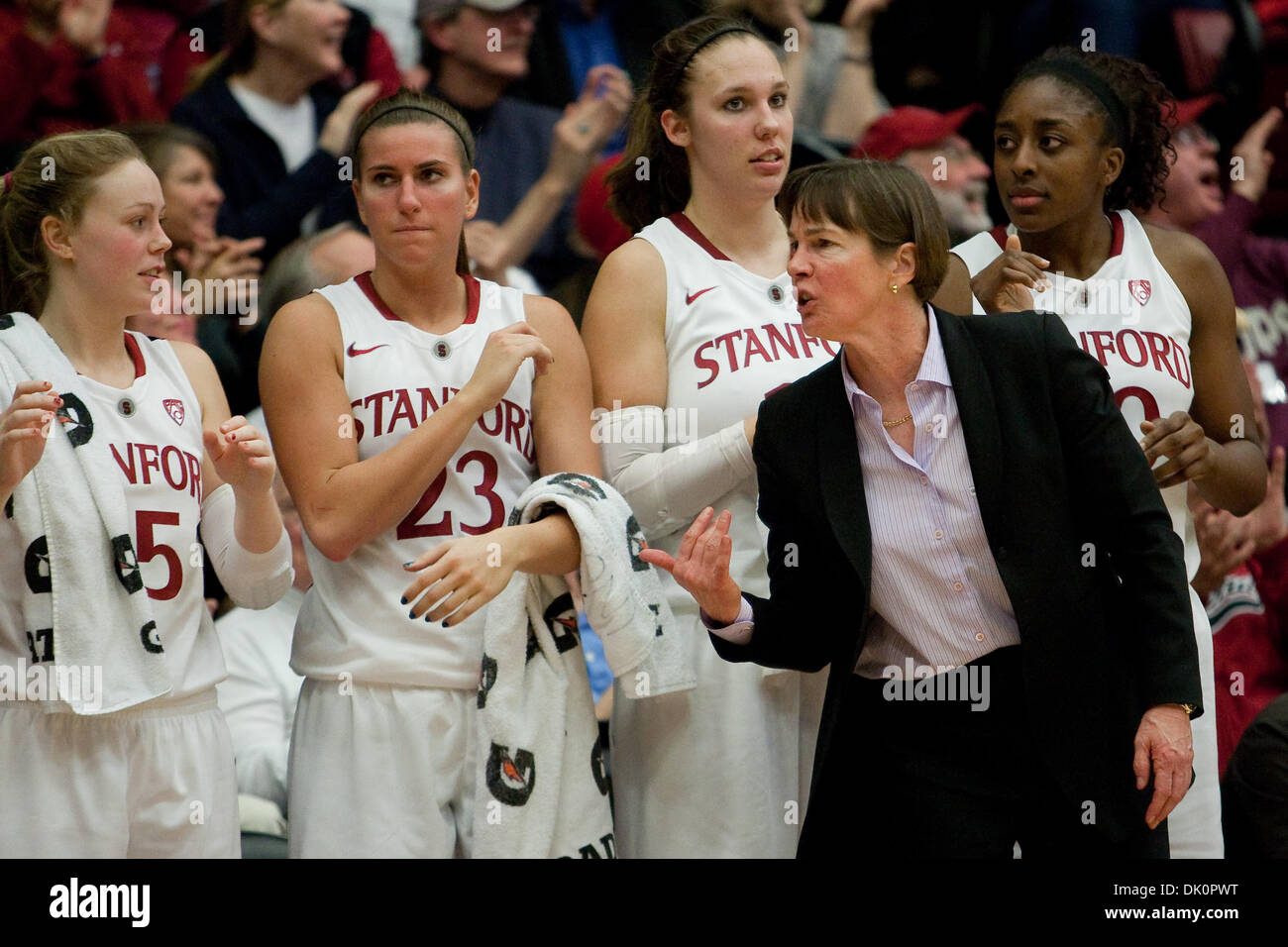 Tara vanderveer hi-res stock photography and images - Alamy