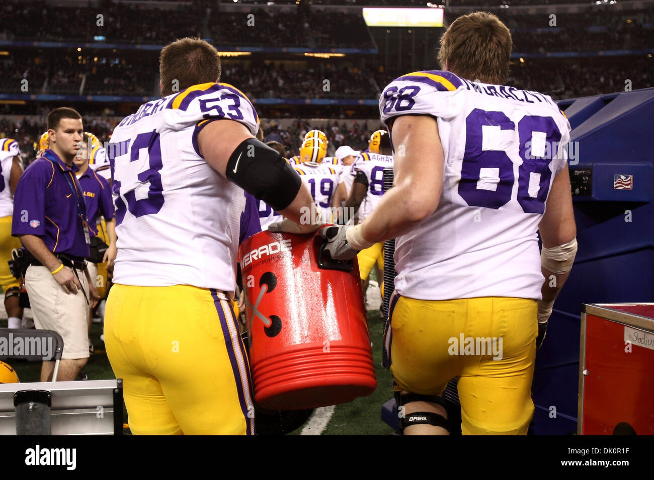 Jan. 7, 2011 - Arlington, Texas, United States of America - LSU's T-Bob ...