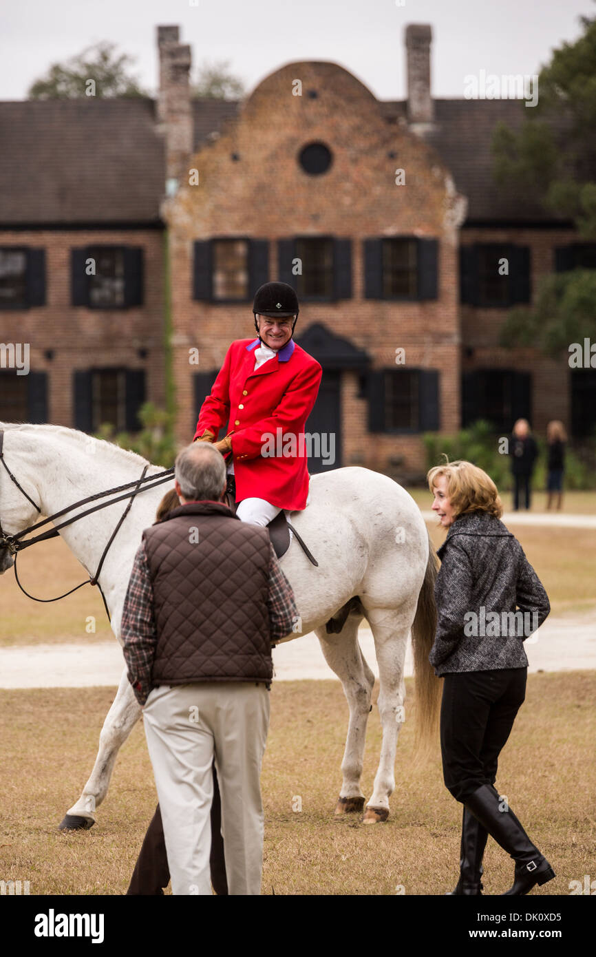 Fox hunt and rider hi-res stock photography and images - Alamy