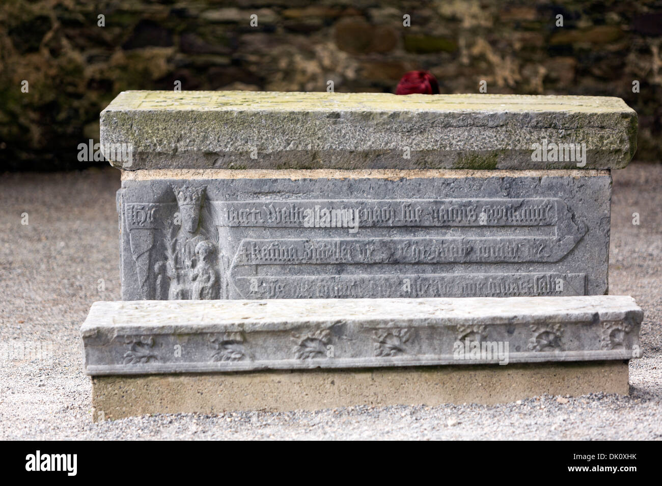 Tomb chest hi-res stock photography and images - Alamy