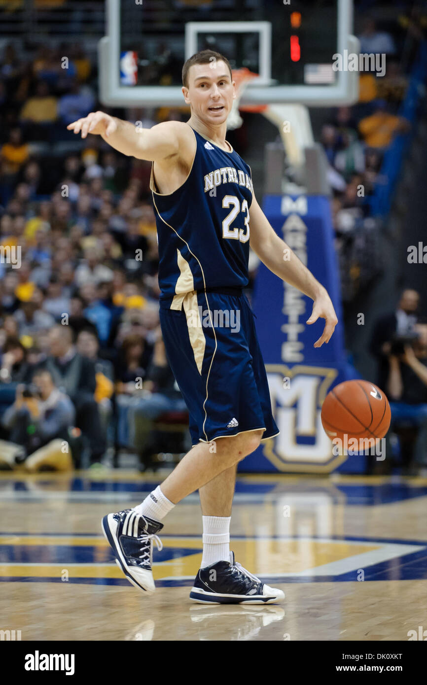 Jan. 10, 2011 - Milwaukee, Wisconsin, USA - Notre Dame guard Ben ...