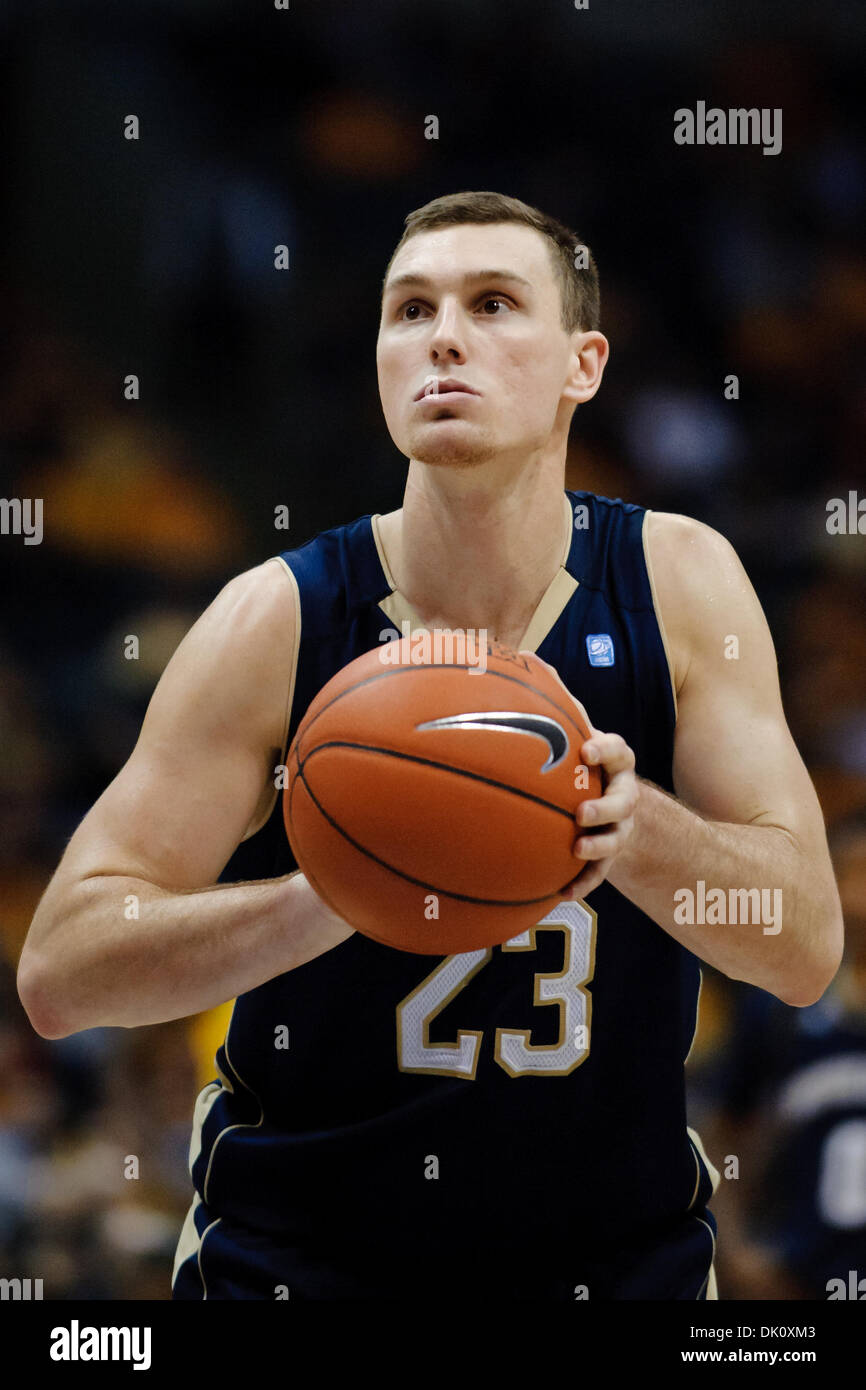 Jan. 10, 2011 - Milwaukee, Wisconsin, USA - Notre Dame guard Ben ...