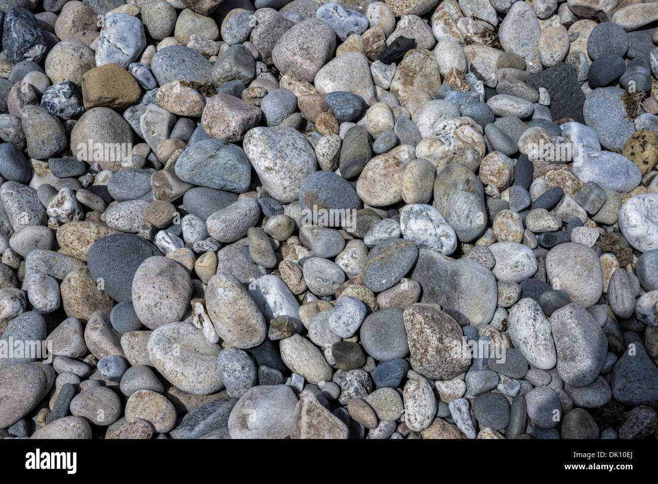 Pebbles on beach hi-res stock photography and images - Alamy