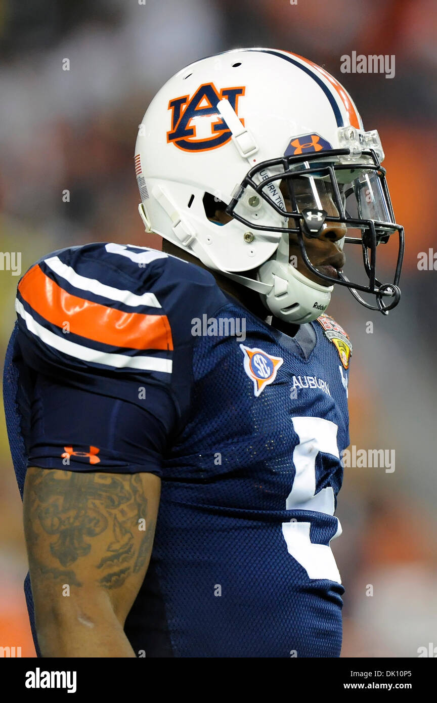 Jan. 10, 2011 - Glendale, Arizona, U.S - Auburn Tigers running back ...