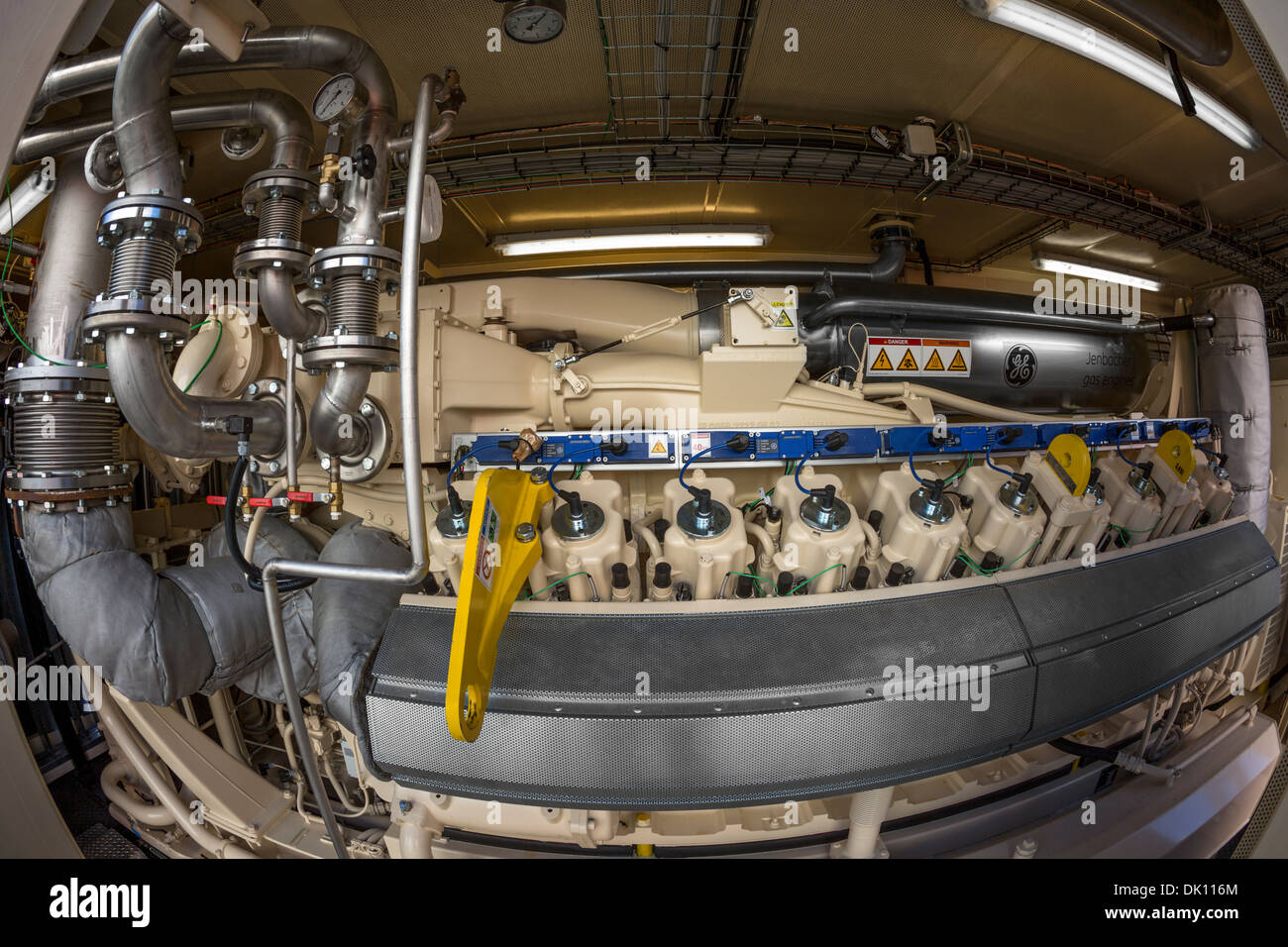 Conteneur à ordures High Resolution Stock Photography and Images - Alamy