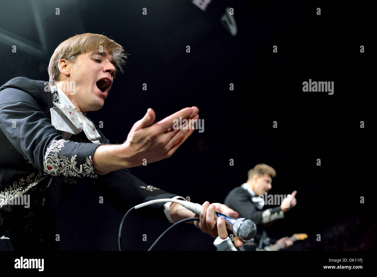 The hives lead singer hi-res stock photography and images - Alamy