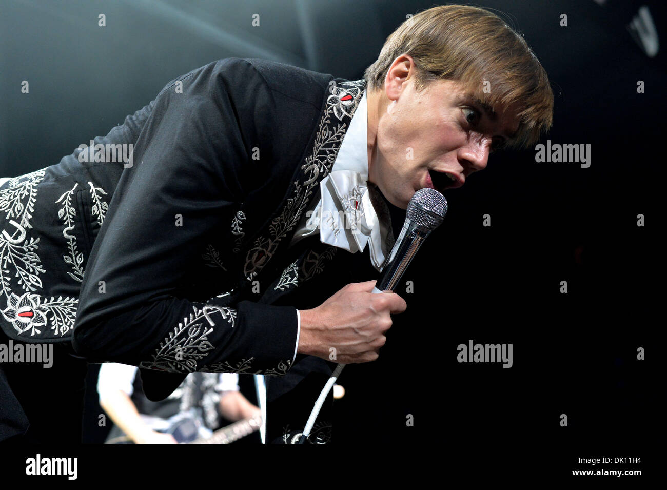 The hives lead singer hi-res stock photography and images - Alamy