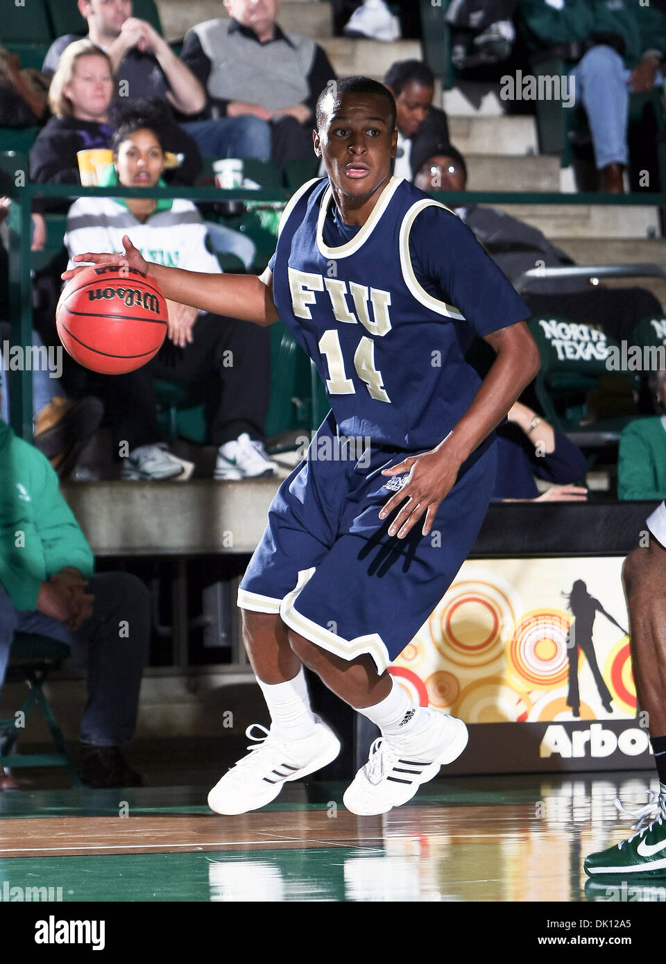 Florida international university panthers hi-res stock photography and ...