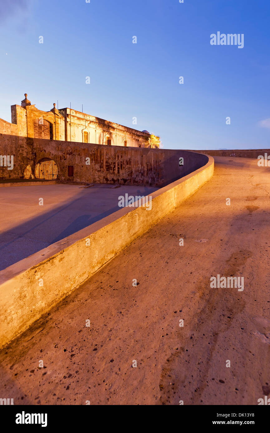 Old ramp hi-res stock photography and images - Alamy