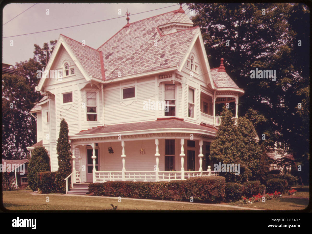 ONE OF THE MANY BEAUTIFULLY MAINTAINED HOMES BUILT IN THE EARLIER 1900 ...