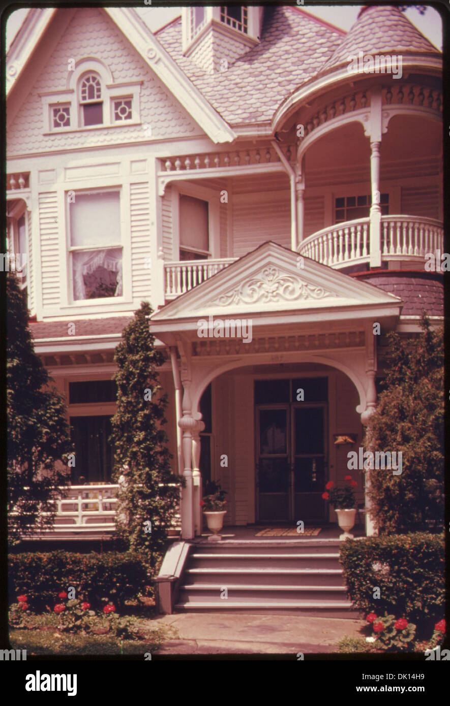 This photograph showcases a beautifully maintained home built in the ...