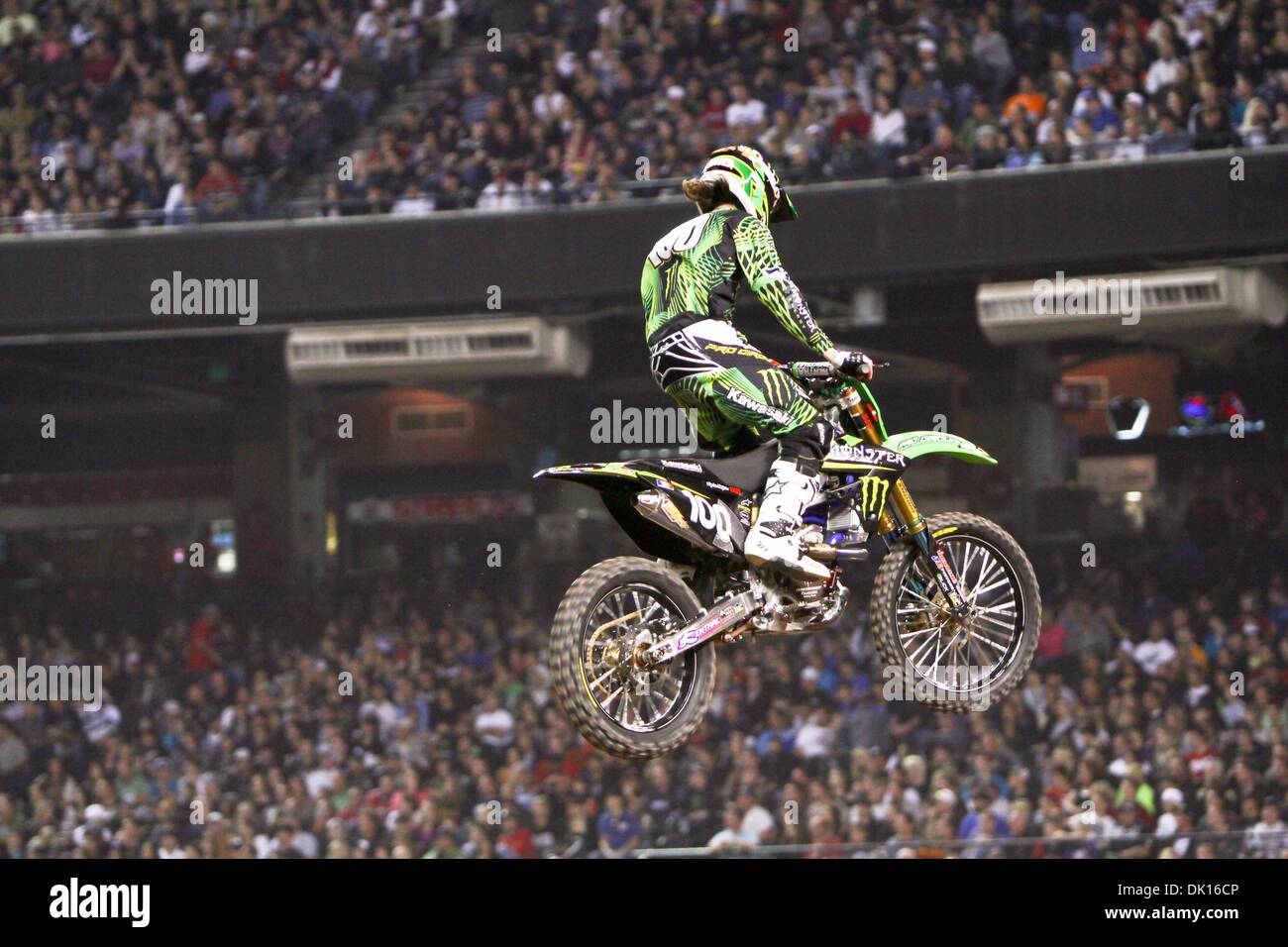 Jan. 15, 2011 - Phoeniz, Arizona, USA - Josh Hansen (100) is starting ...