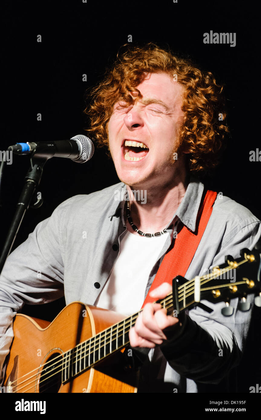 Uk singer tony hi-res stock photography and images - Alamy