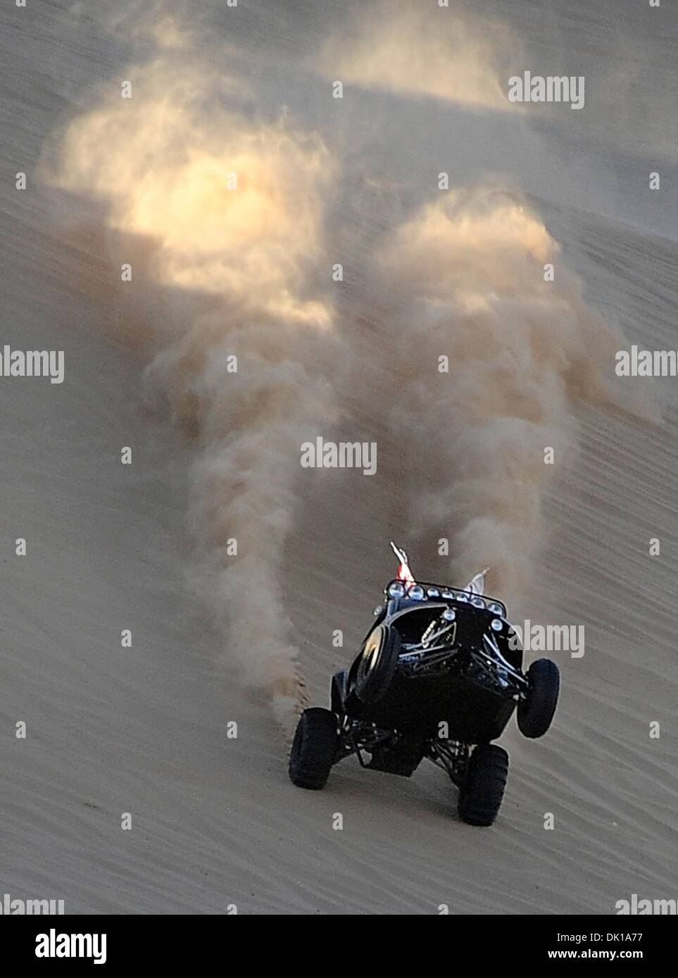 Nov 27-28-29, 2013. Glamis CA. USA Thousands of off-roaders enjoy the ...