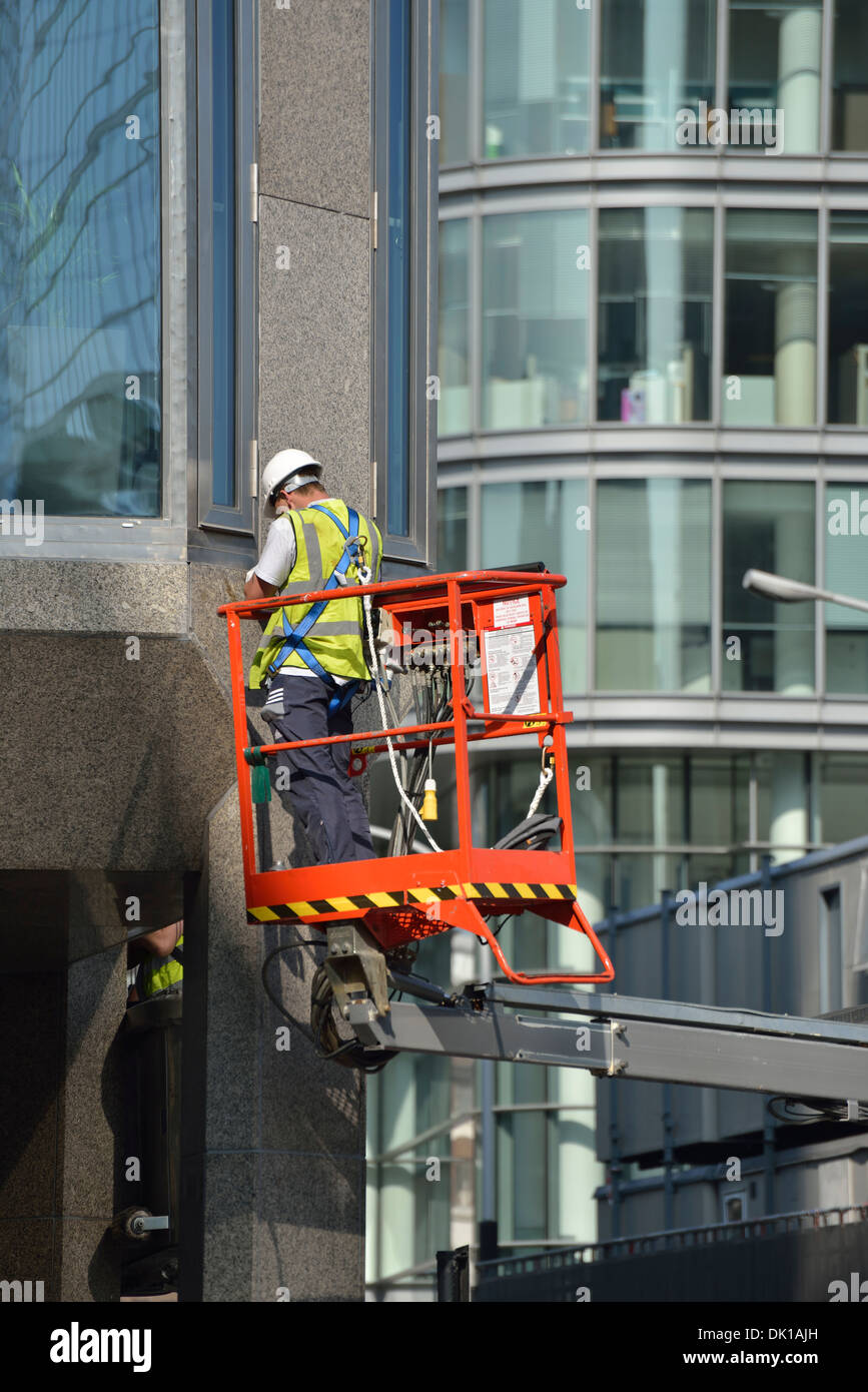 Working at great heights hi-res stock photography and images - Alamy