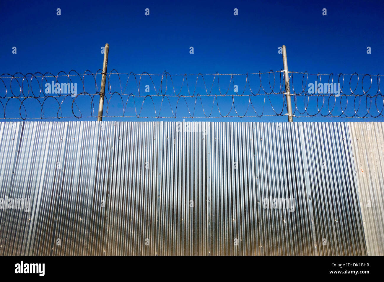 barb wire fence Stock Photo - Alamy