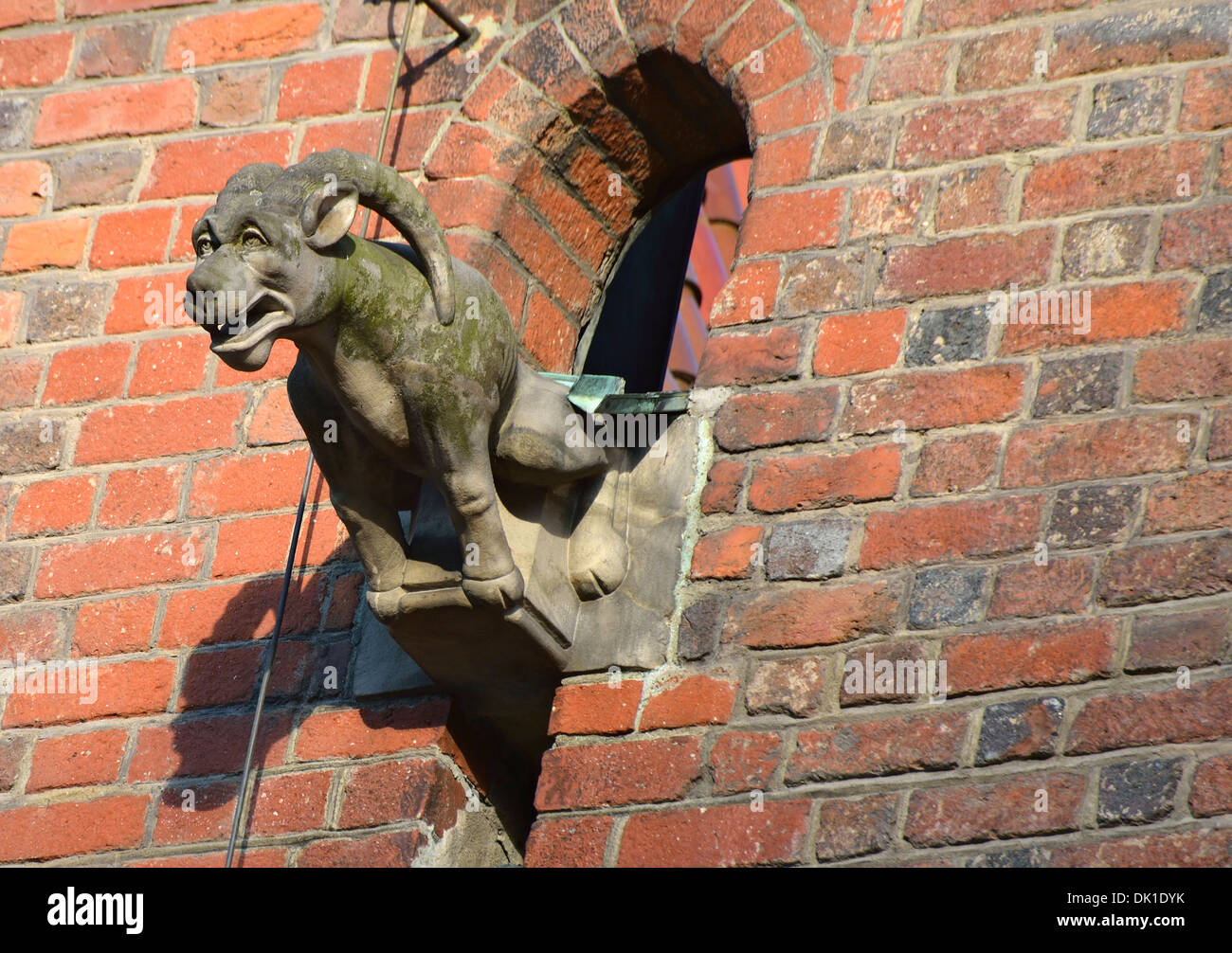 Mascaron ornament hi-res stock photography and images - Alamy