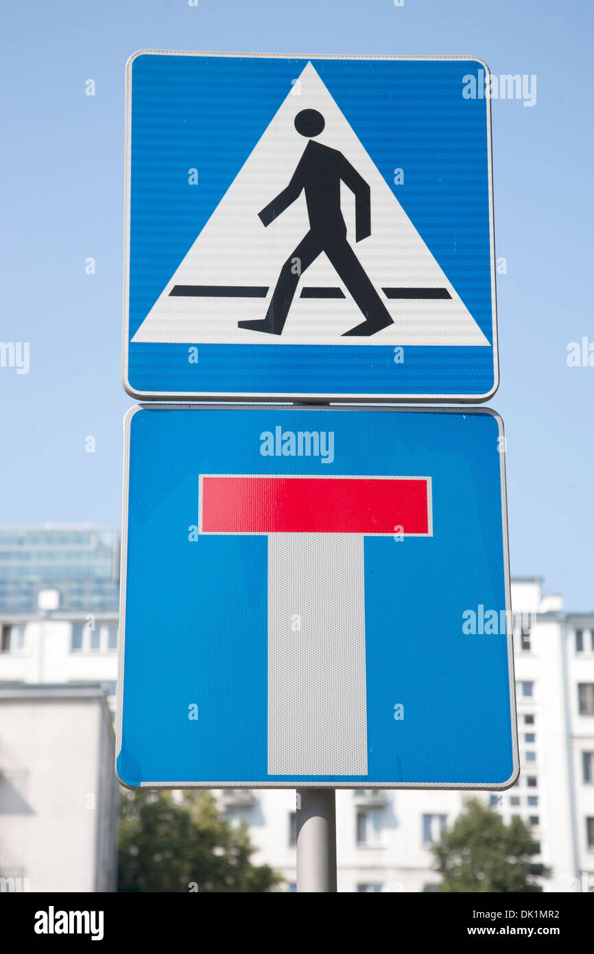 Pedestrian Crossing Sign in Urban Setting Stock Photo - Alamy