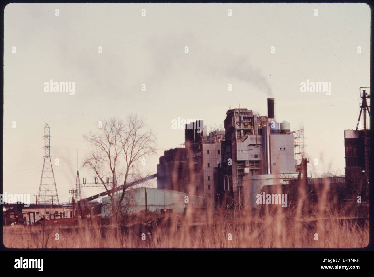 WEST PENN POWER PLANT, NORTH OF PITTSBURGH. IT IS A VERY OLD COAL-FIRED ...