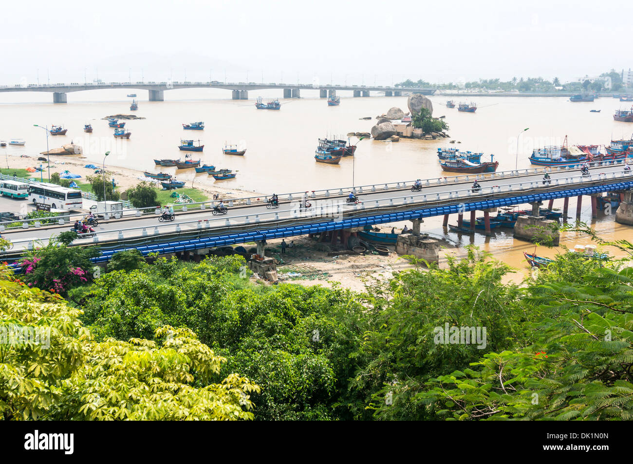 Xom-Bong Bridge, Nha Trang, Vietnam on a hazy day Stock Photo - Alamy