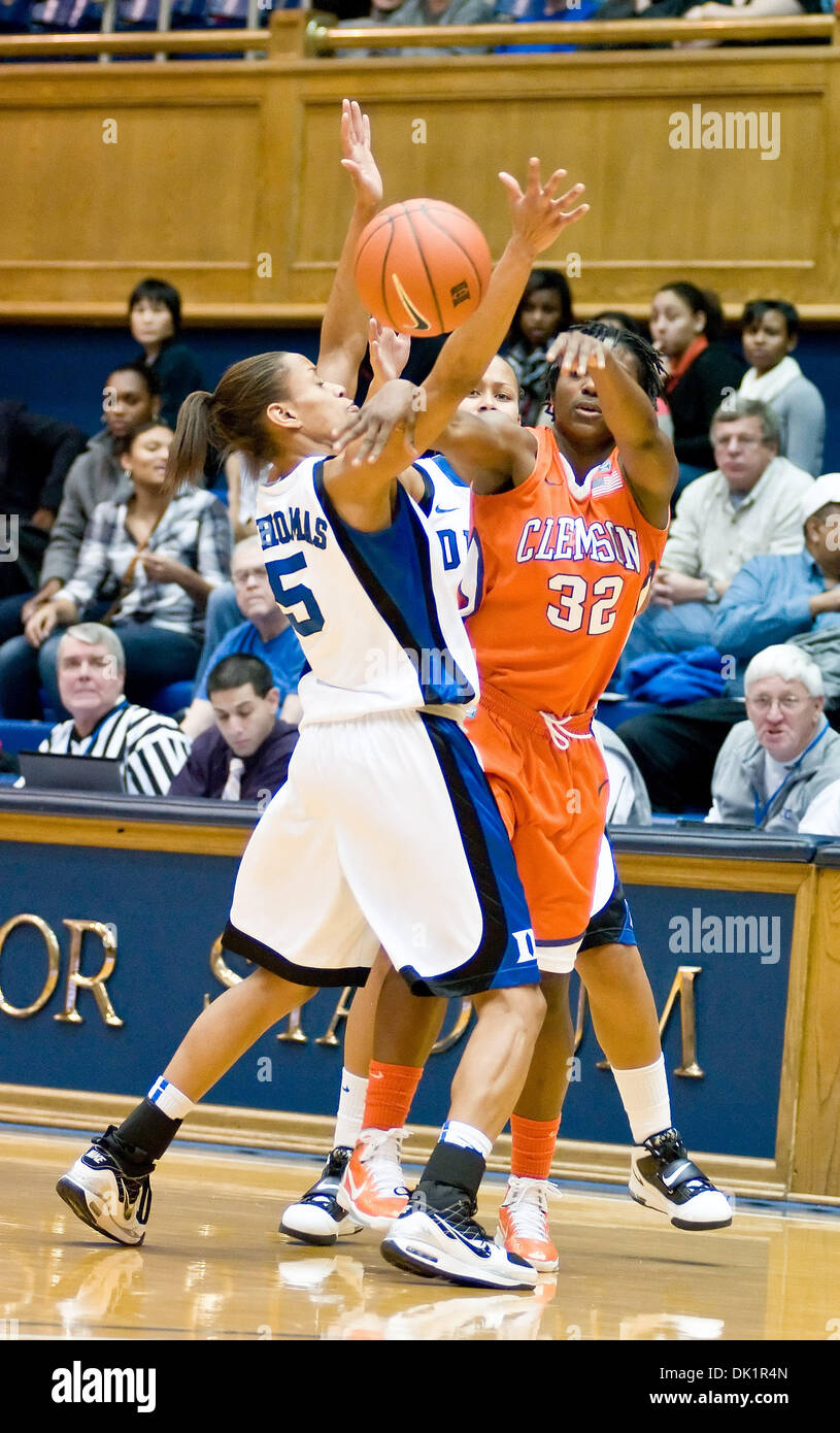 Jan. 26, 2011 - Durham, North Carolina, U.S - Duke guard Jasmine Thomas ...