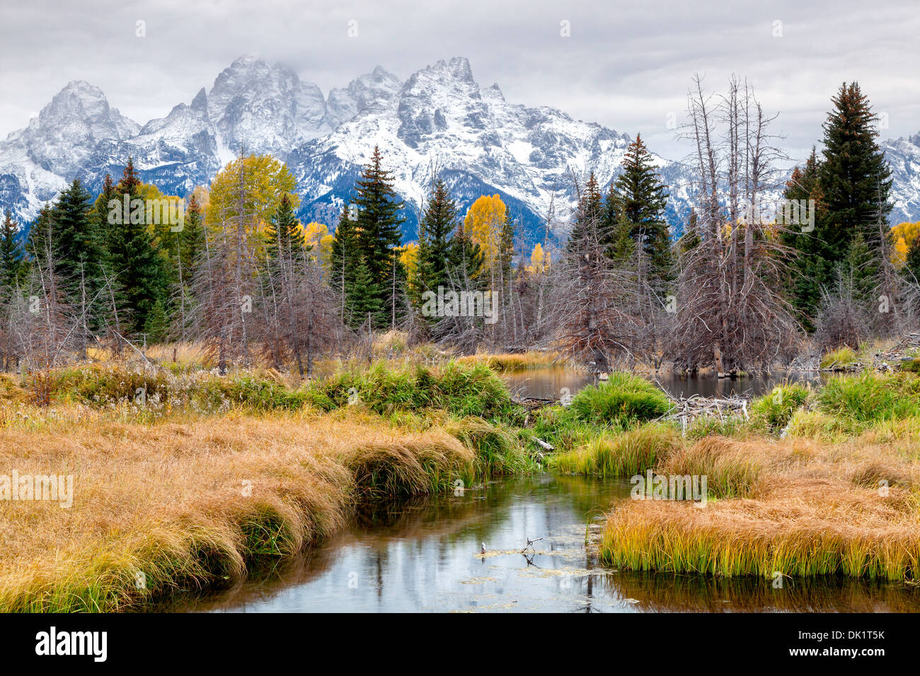 Grand mountains pond hi-res stock photography and images - Alamy