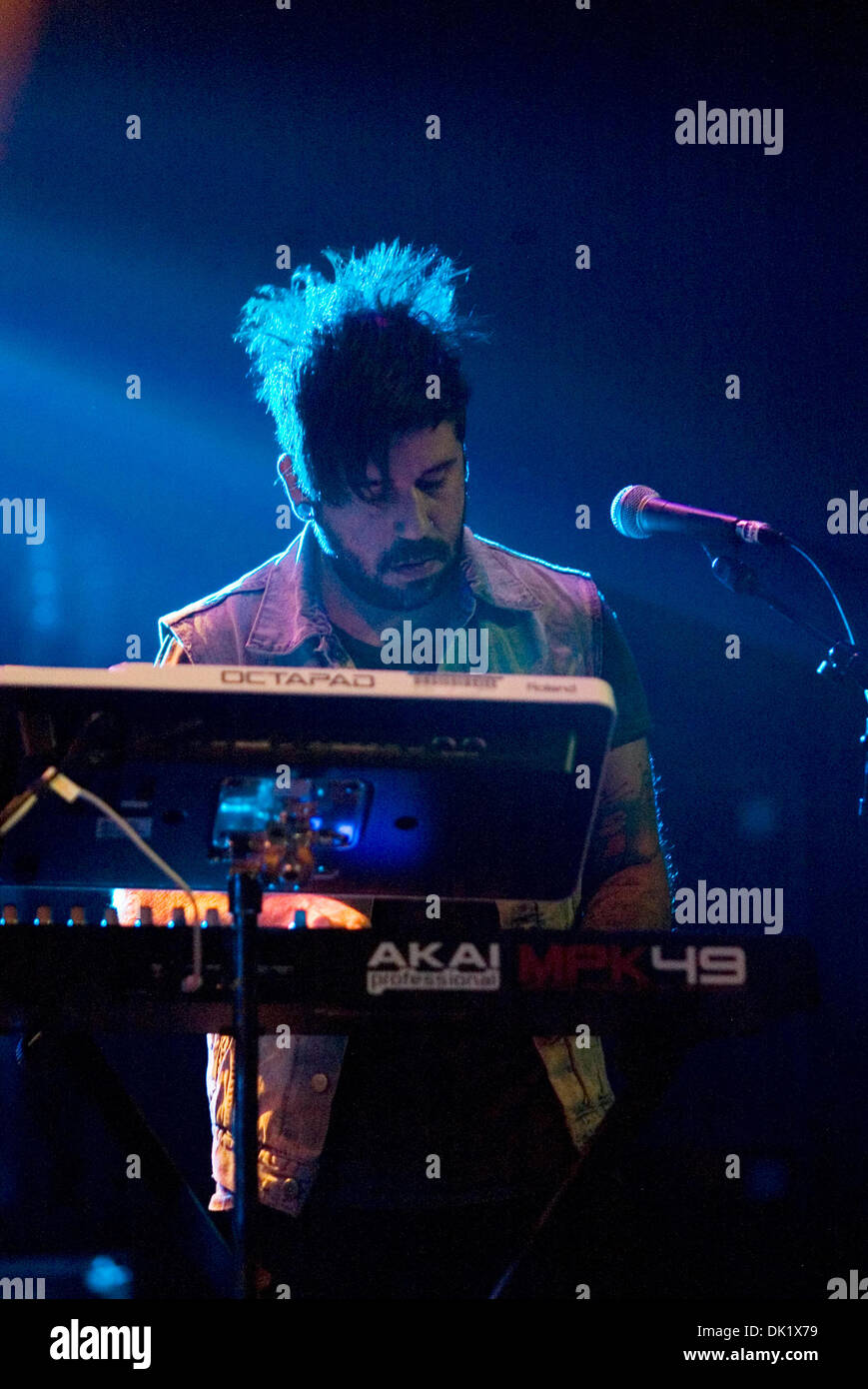 Las Vegas, Nevada, USA. 1st Dec, 2013. Bassist Randy Schulte of the Alt ...