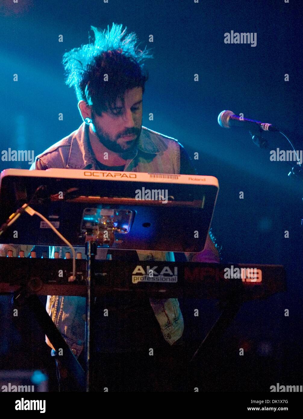 Las Vegas, Nevada, USA. 1st Dec, 2013. Bassist Randy Schulte of the Alt ...