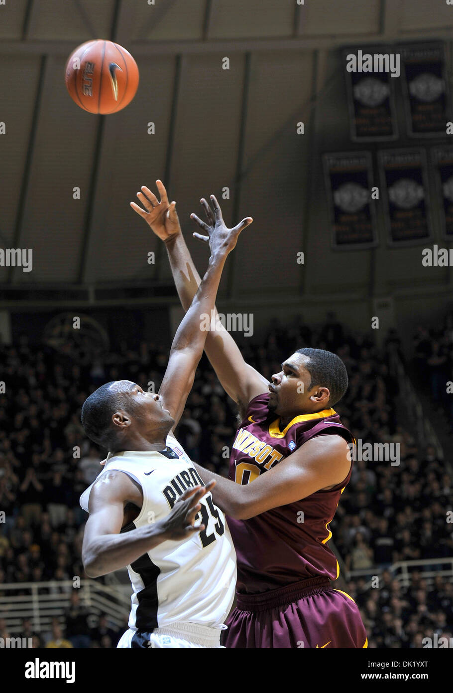 Ralph sampson hi-res stock photography and images - Alamy