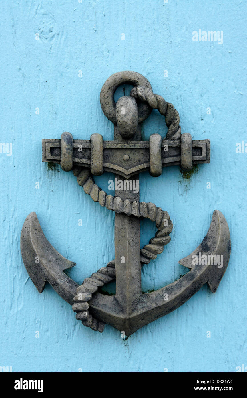 Metal anchor hi-res stock photography and images - Alamy