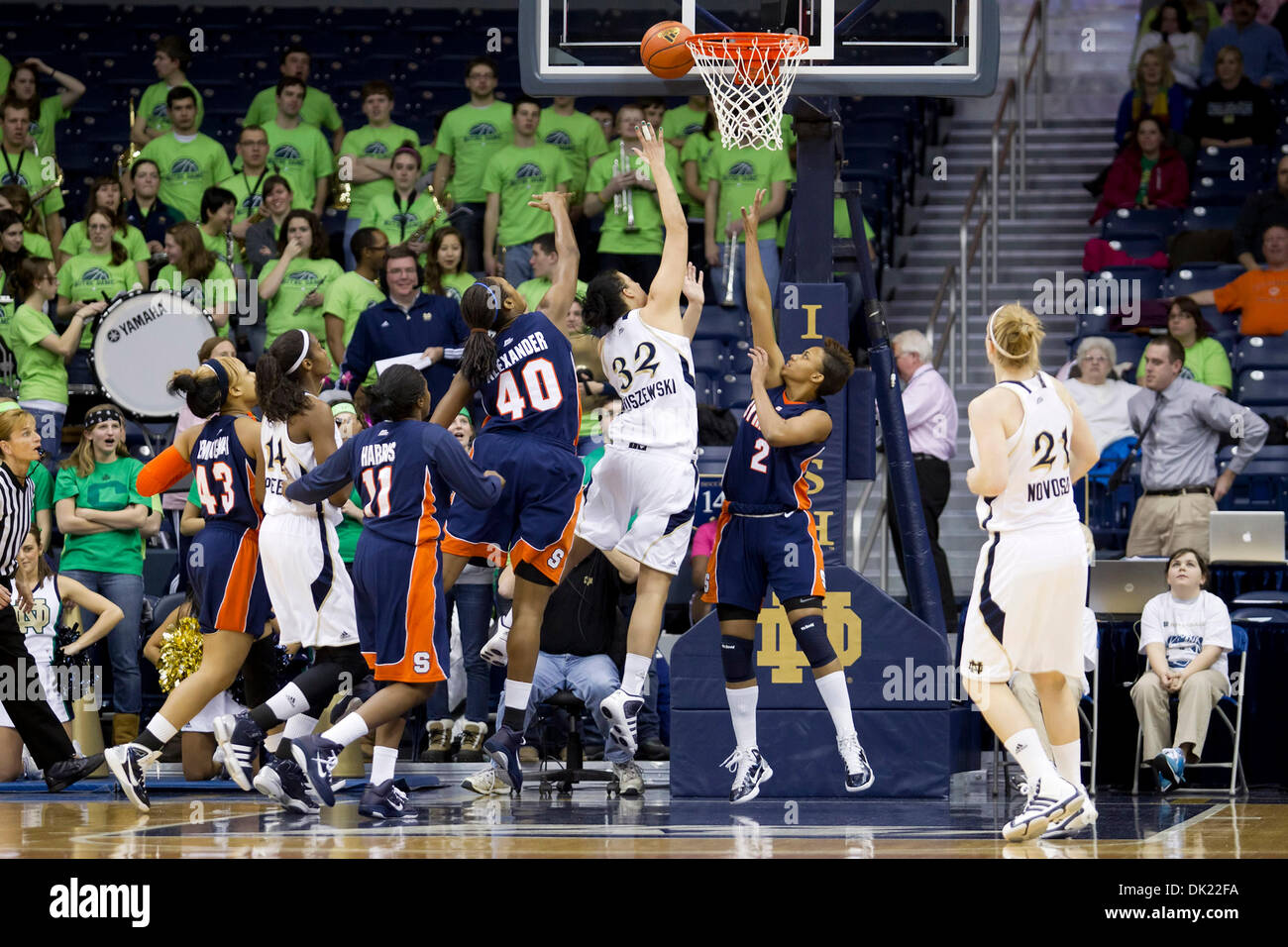 Notre dame forward becca bruszewski hi-res stock photography and images ...