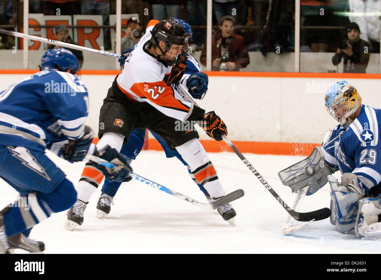 Adam ritter hi-res stock photography and images - Alamy