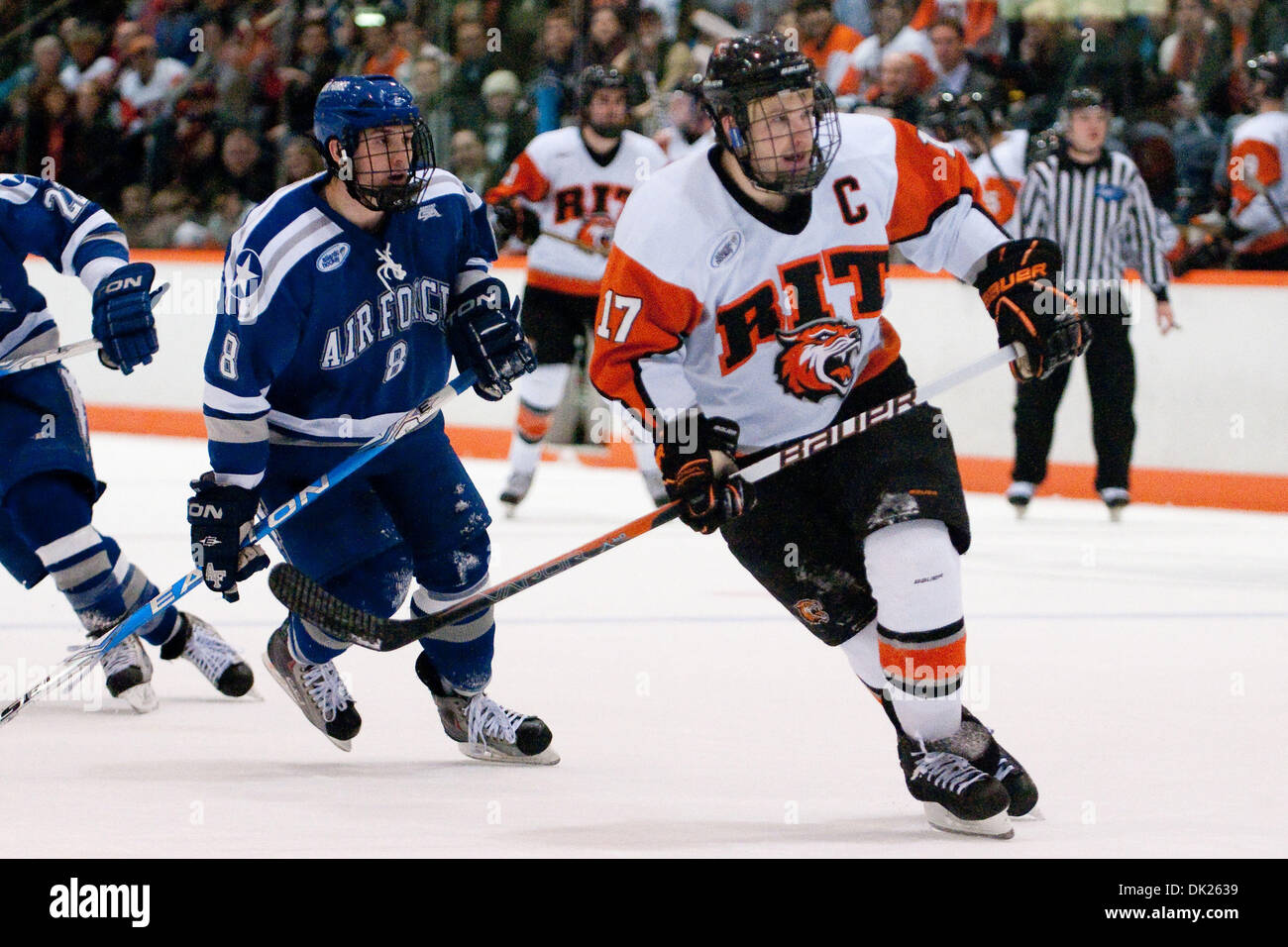 Scott ritter hi-res stock photography and images - Alamy