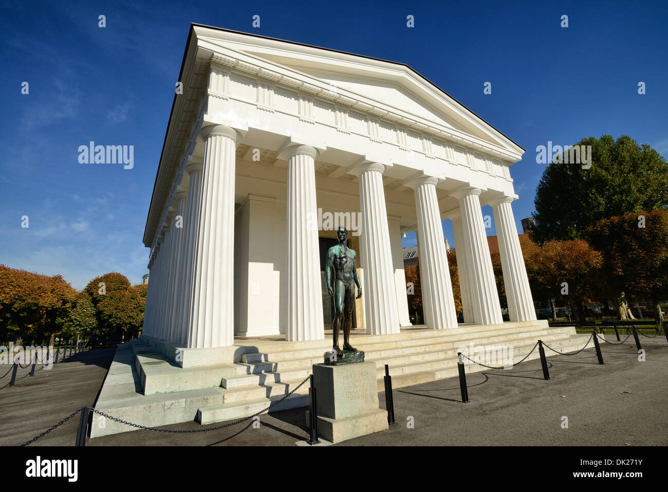 Theseus Temple, Volksgarten, Innere Stadt, Hofsburg Palace, Vienna ...