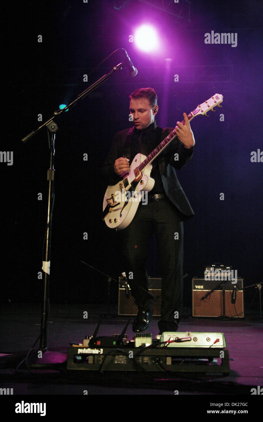 Las Vegas, Nevada, USA. 1st Dec, 2013. Guitarist Ryan Ross of the rock ...