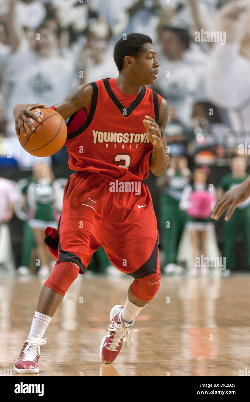 Feb. 12, 2011 - Cleveland, Ohio, U.S - Youngstown State guard Kendrick ...