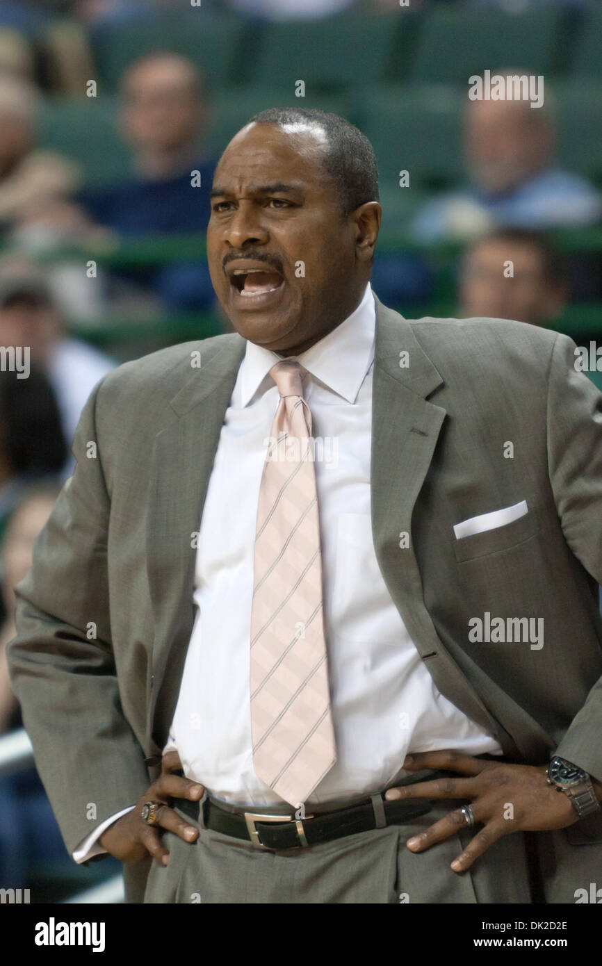Feb. 12, 2011 - Cleveland, Ohio, U.S - Cleveland State head coach Gary ...