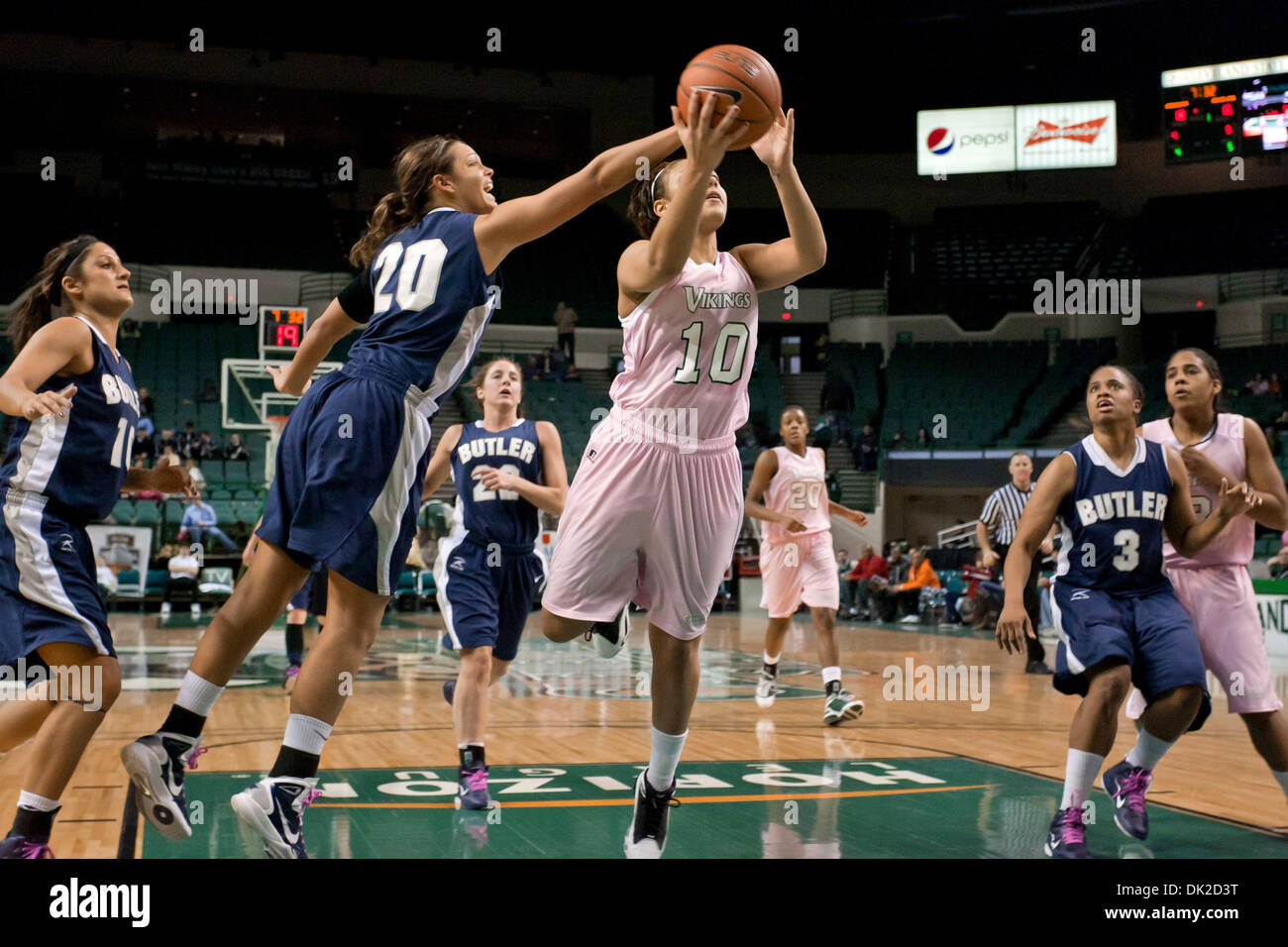 Feb. 12, 2011 - Cleveland, Ohio, U.S - Cleveland State forward Takima ...